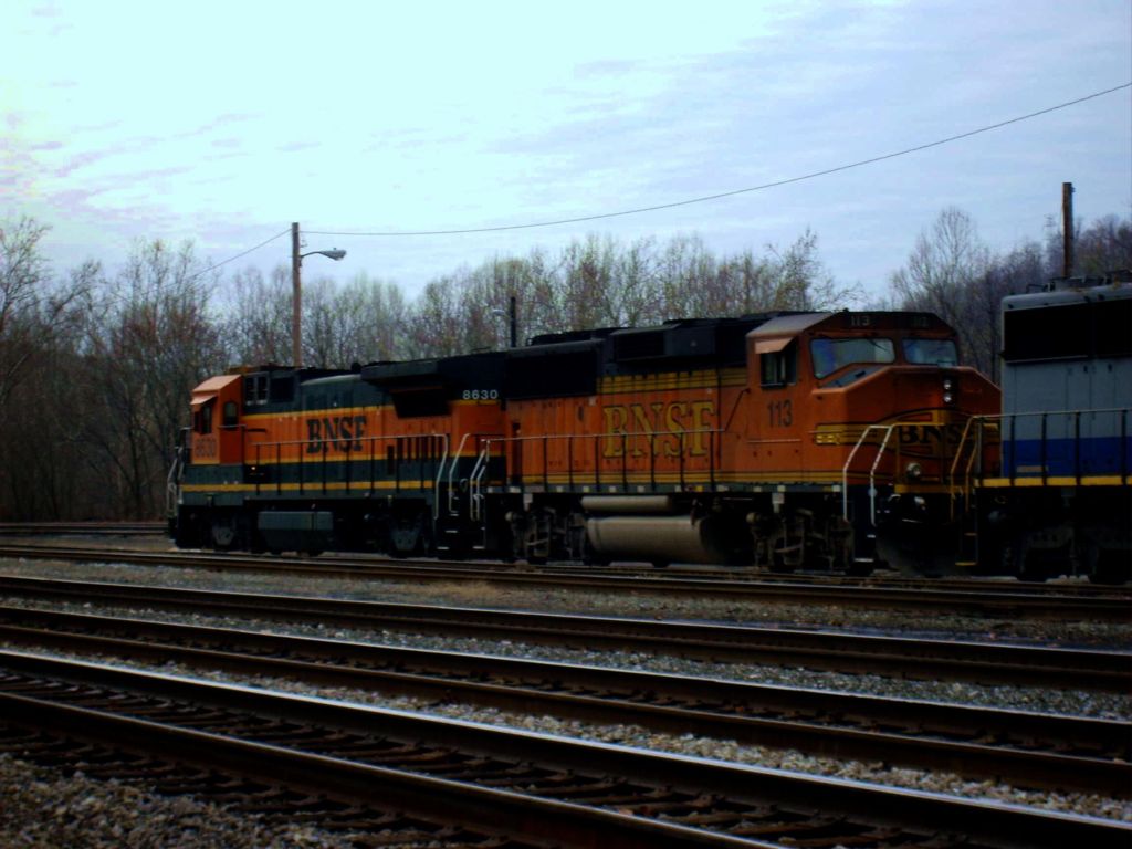 BNSF 113 / 8630